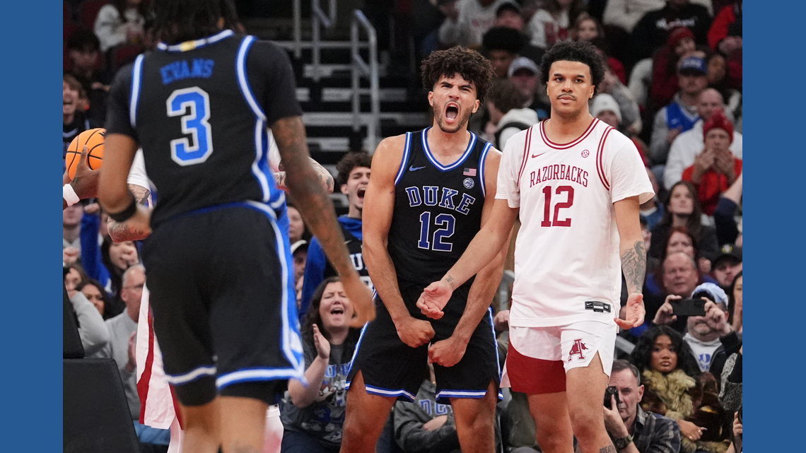 Boozer family celebrates Thanksgiving with Duke win at United Center ...