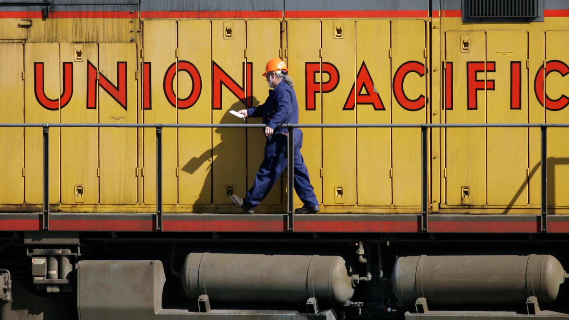 Trump fires STB member before major railroad merger decision ...