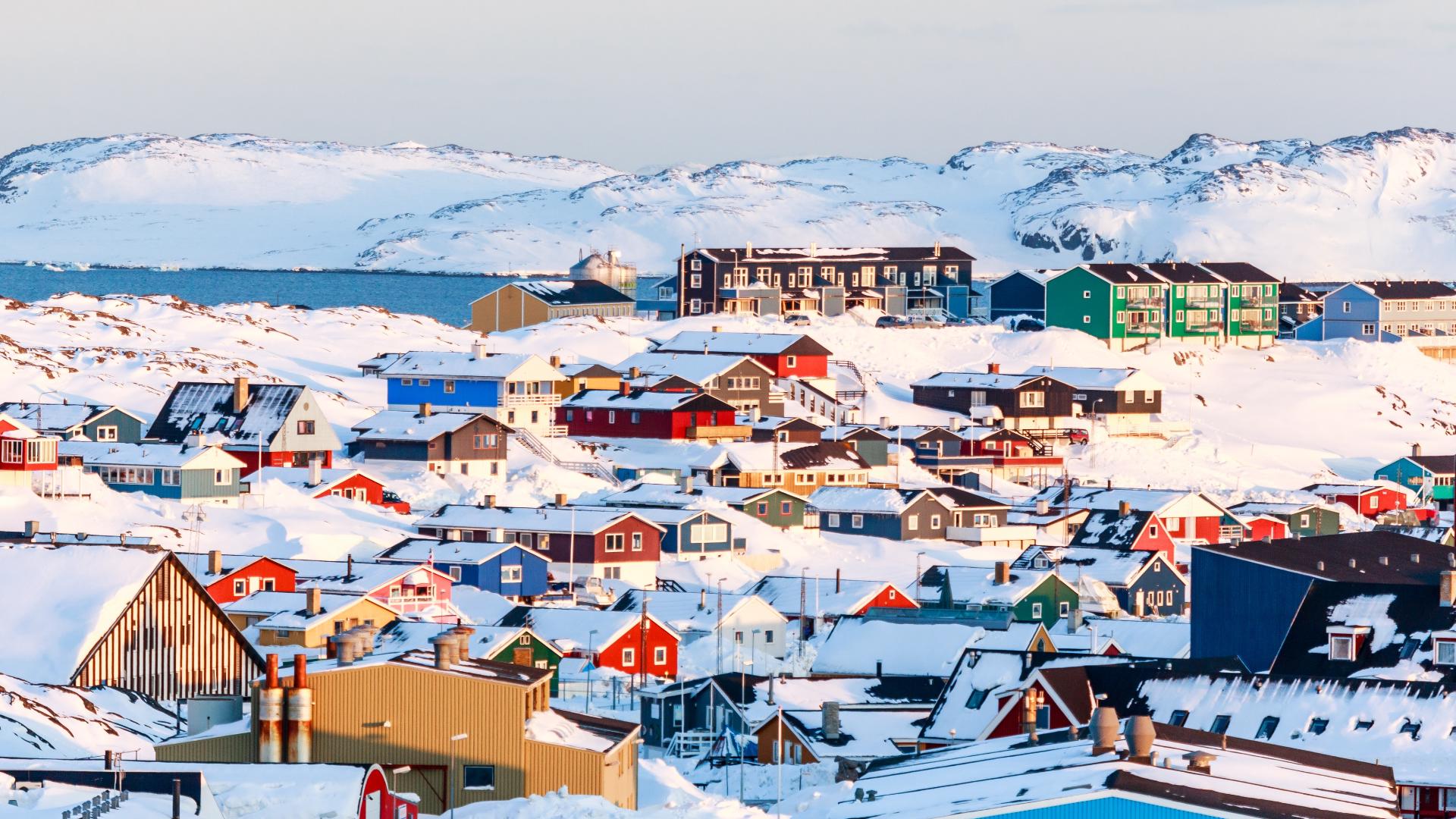 What's the difference between Iceland and Greenland? | wfmynews2.com