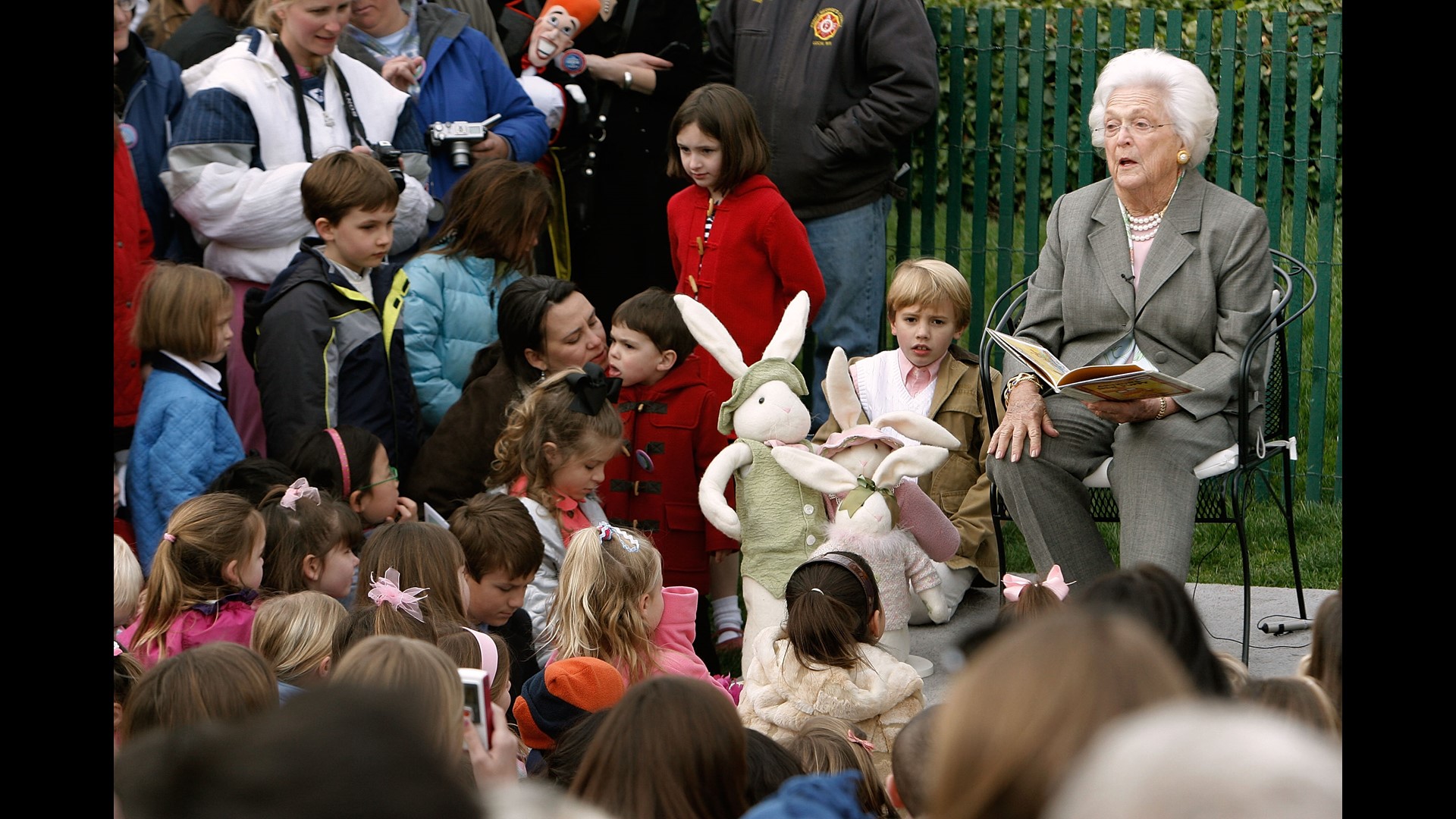PHOTOS: Former First Lady Barbara Bush Through The Years | wfmynews2.com