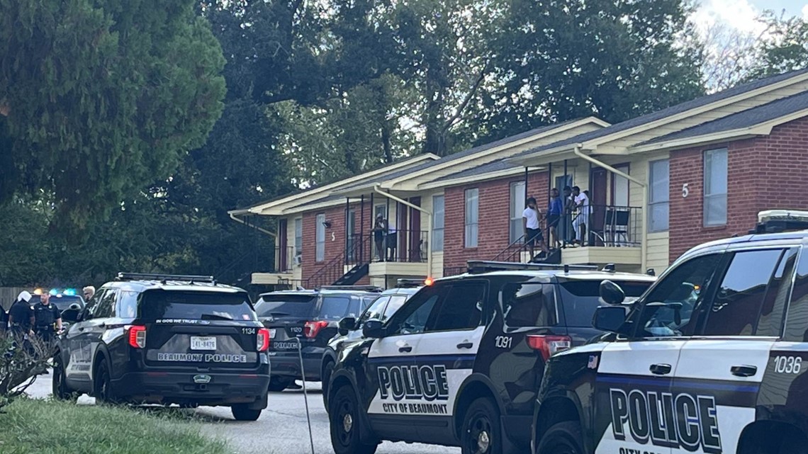 Beaumont police taken on sow-speed chase through city | wfmynews2.com