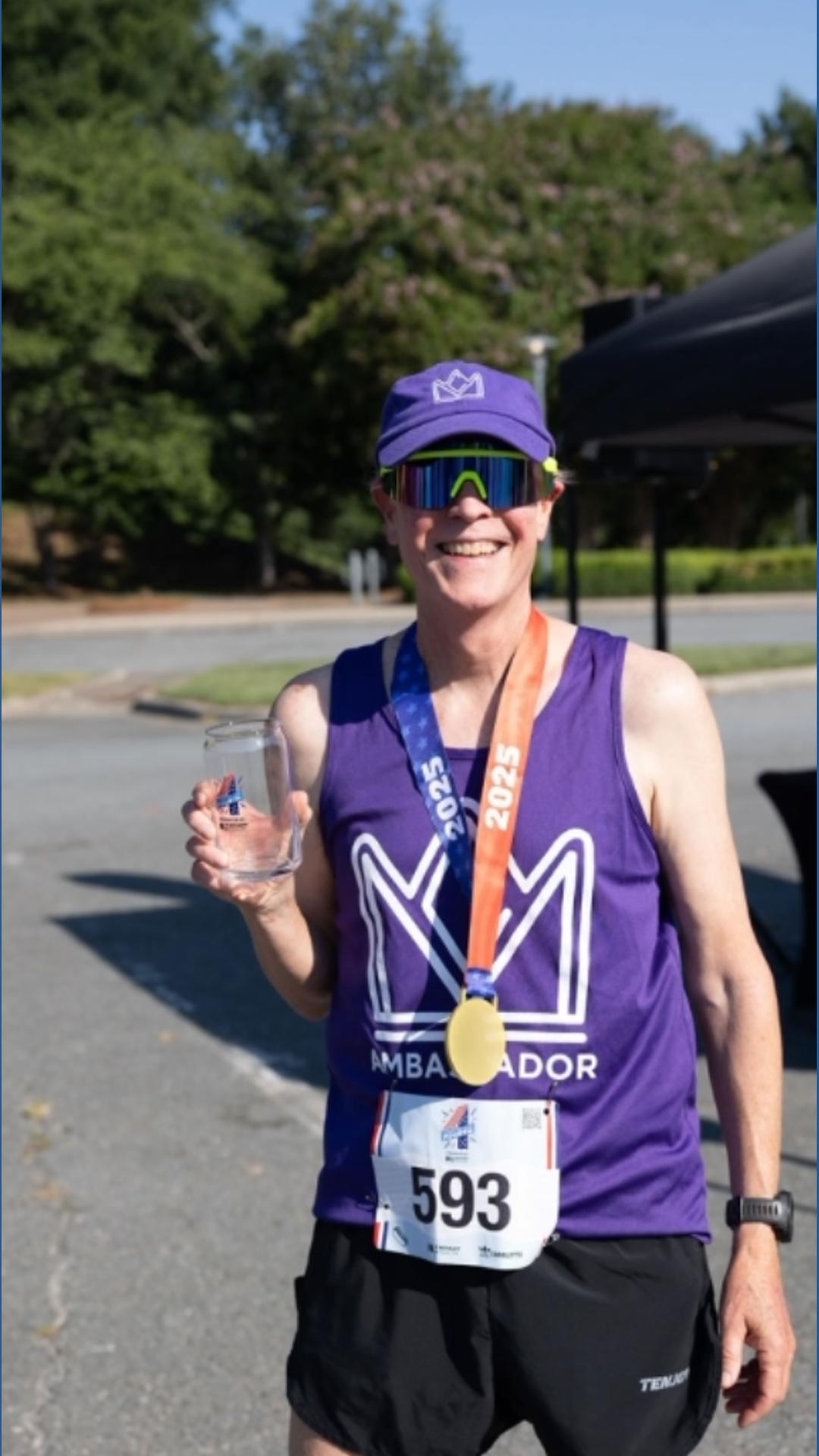 Cancer survivor Cliff Anderson runs Novant Health Marathon | wfmynews2.com