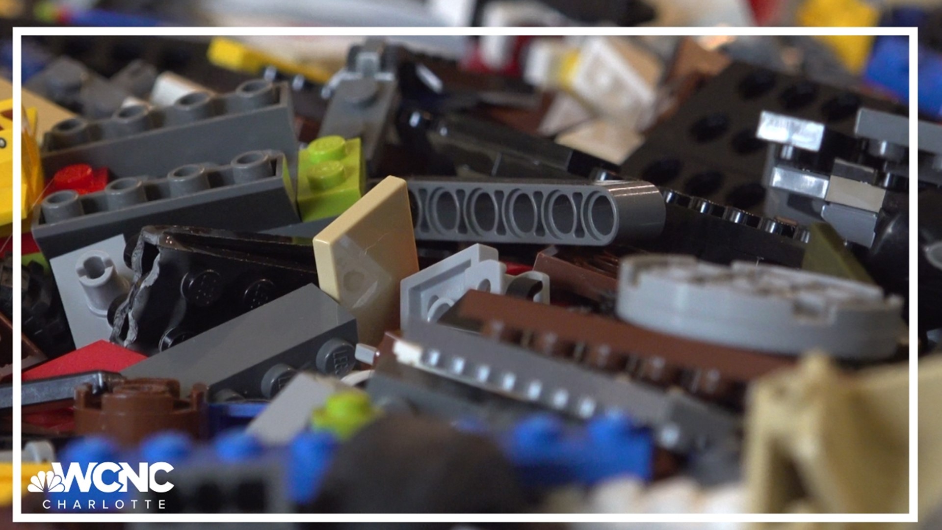 Teen's LEGO club helping kids with social skills | wfmynews2.com