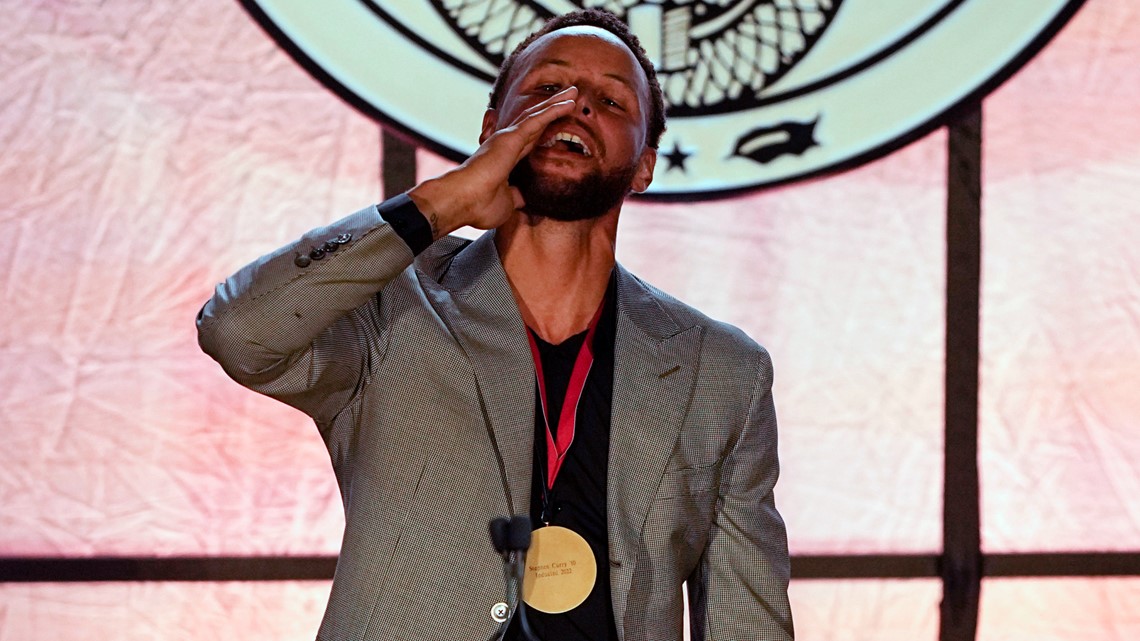 Stephen Curry presented with key to the city in Charlotte | wfmynews2.com