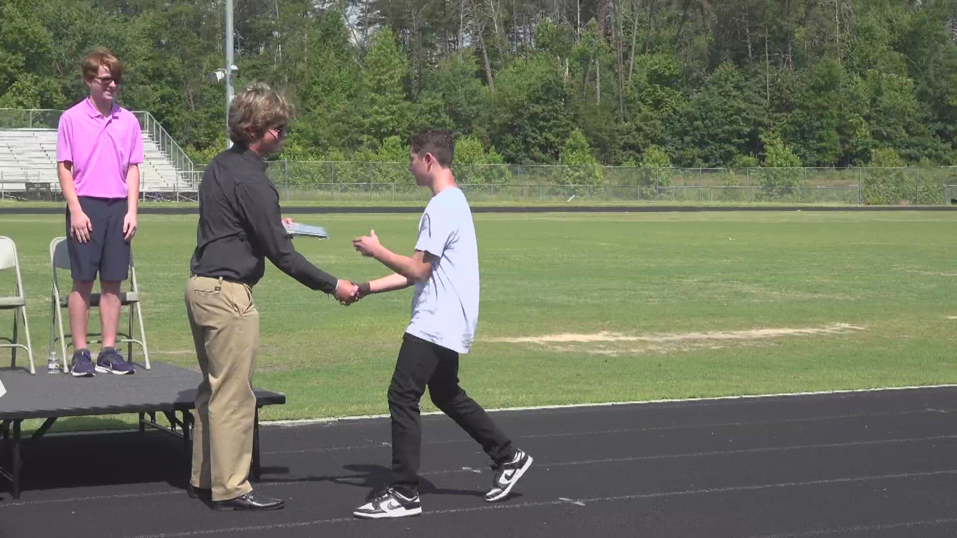 Annual courage award given to rising Greensboro 9th grader | wfmynews2.com