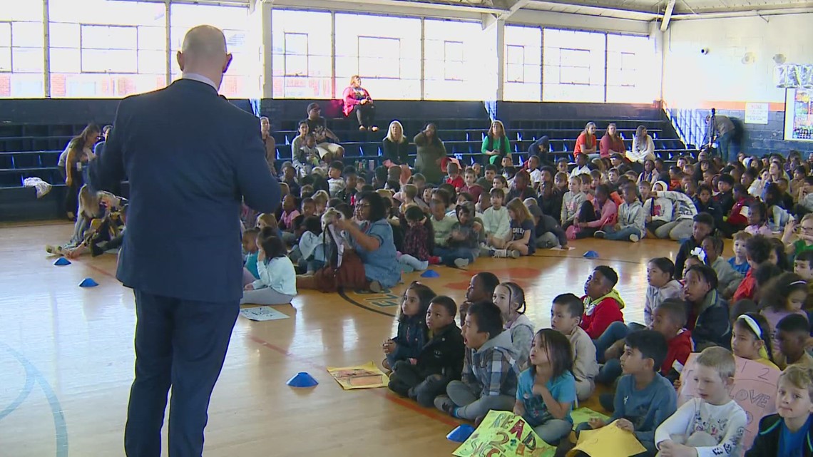 Read 2 Succeed: Jamestown Elementary School | wfmynews2.com