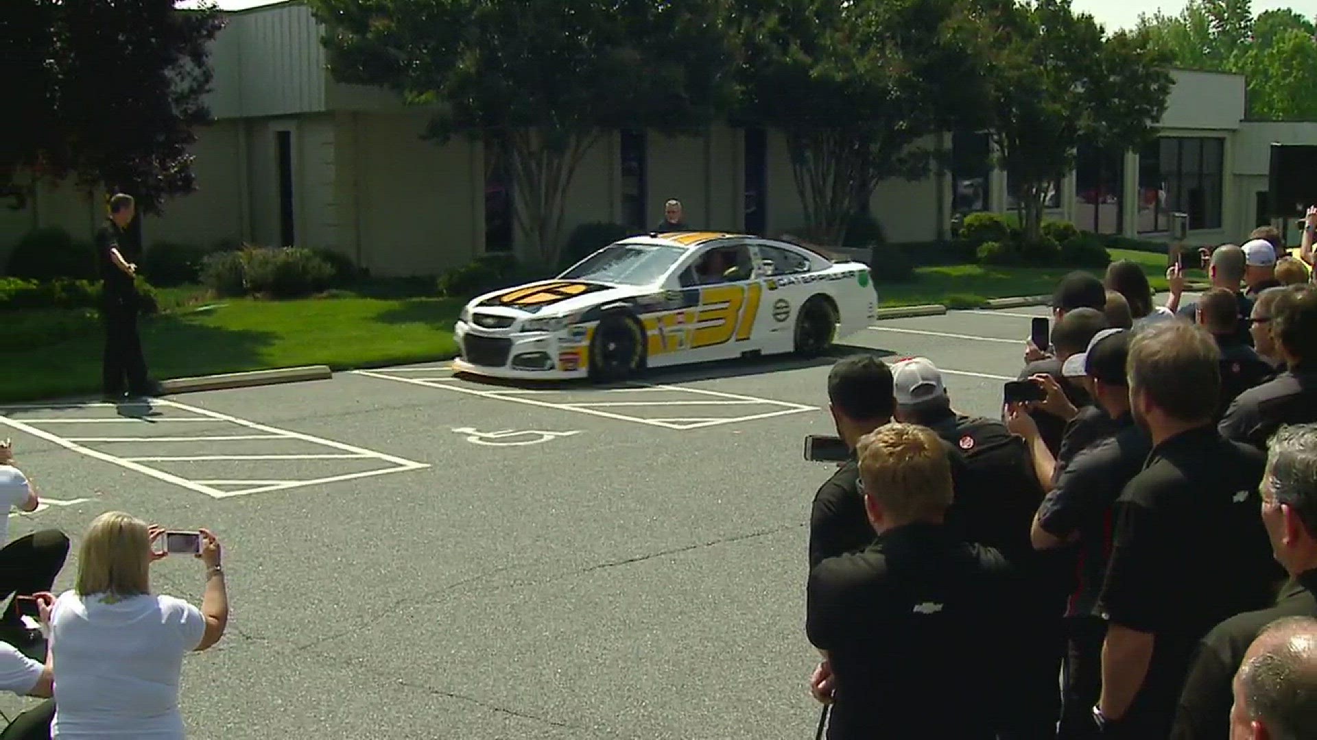 RCR Unveils Throwback Paint Schemes Ahead Darlington Race | wfmynews2.com