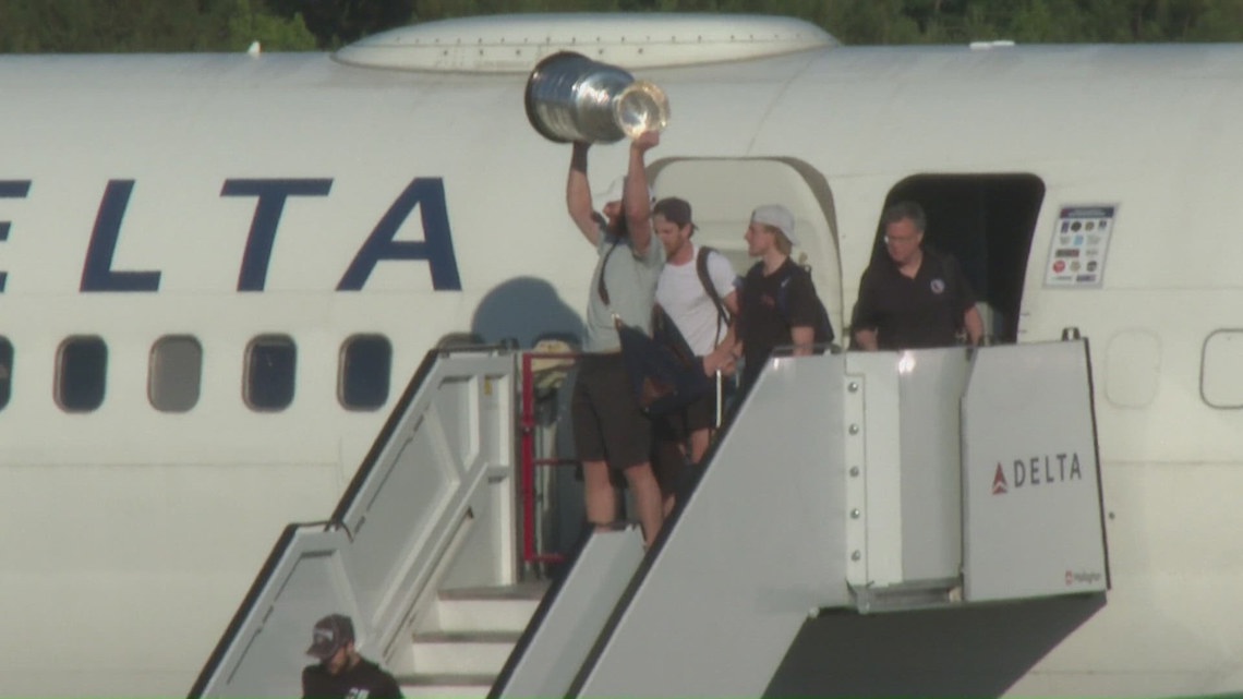 Stanley Cup returns to North Carolina; crowds of fans welcome home ...