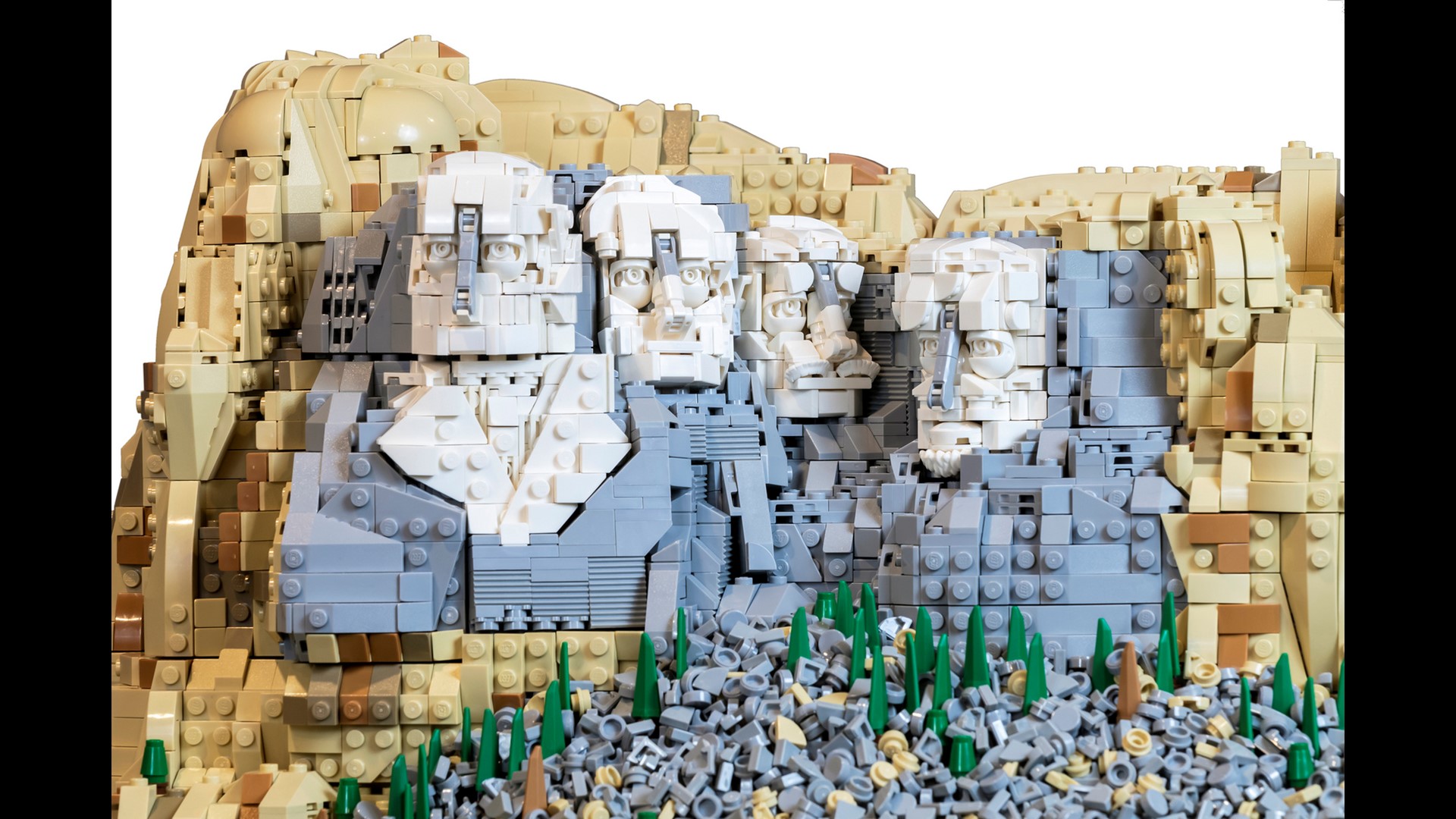 LEGO Mount Rushmore, Other Masterpieces Coming to LEGO Convention in ...