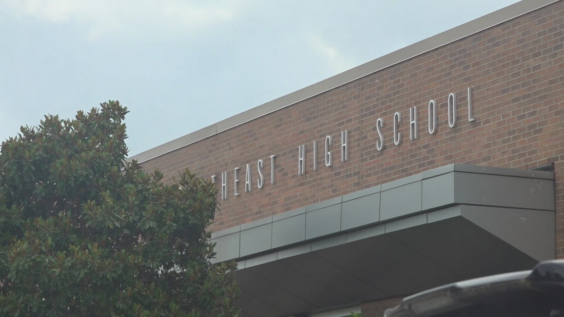 Southeast High School as valedictorian makes school history | wfmynews2.com
