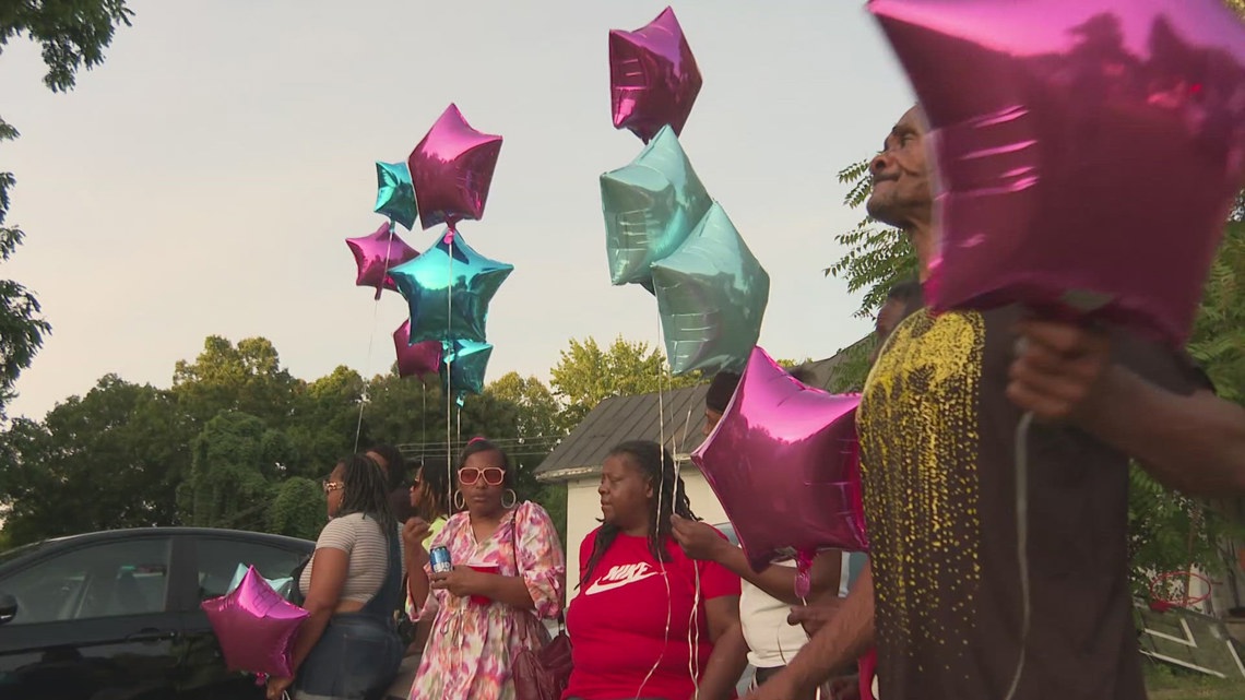 Family releases balloons after Reidsville double murder | wfmynews2.com