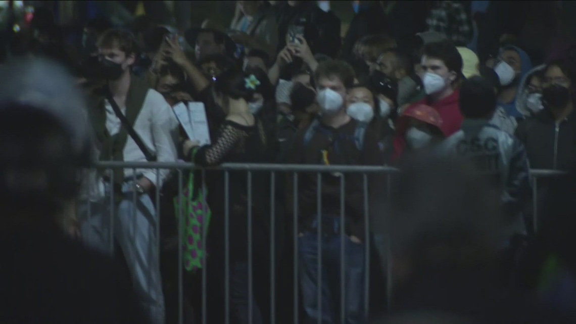 NC mask bill ban headed to senate | wfmynews2.com