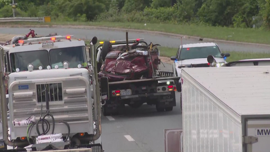 Crash involving multiple cars, serious injuries on US 52 | wfmynews2.com