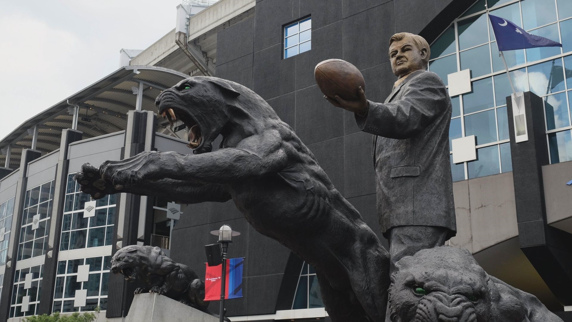 Panthers Owner Under Contract To Keep Richardson Statue | wfmynews2.com