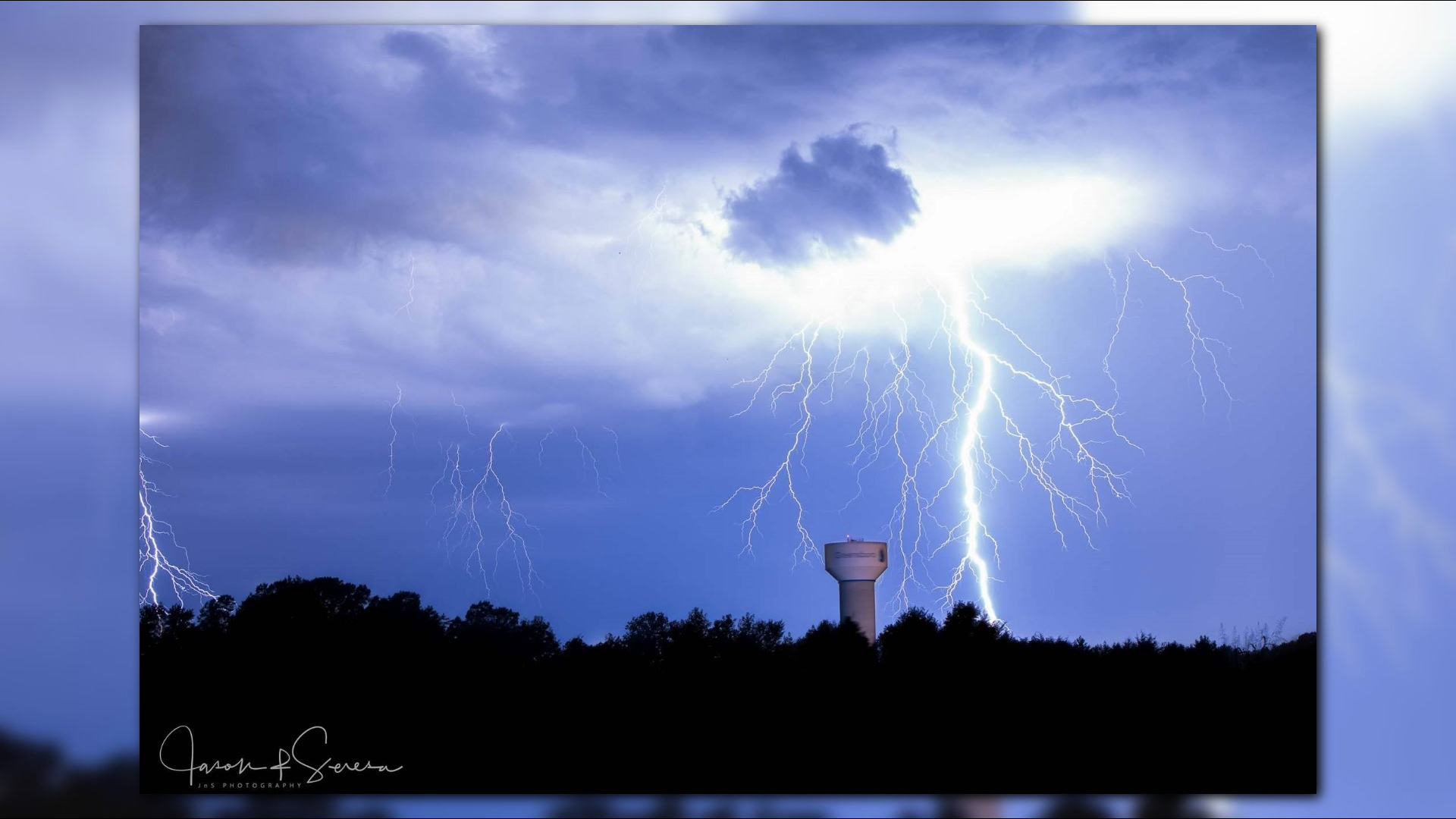 PHOTOS | Intense Lightning Strikes | wfmynews2.com