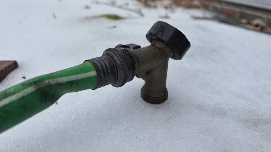 Another arctic blast forecast; plumbers urge steps to protect pipes ...