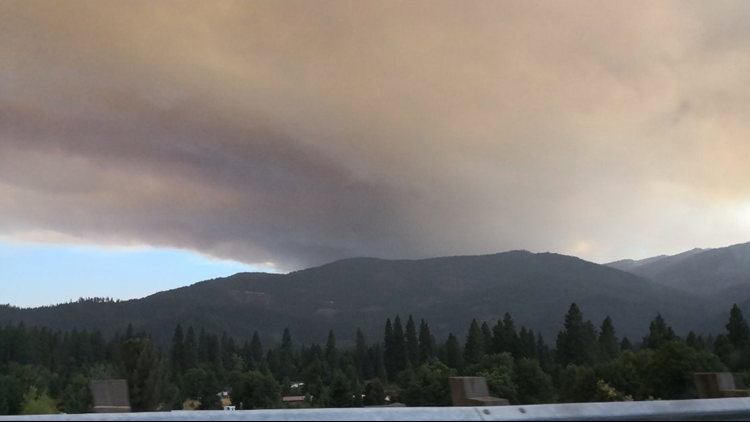 Delta Fire: Trucks Abandoned As California Wildfire Shuts Down I-5 ...