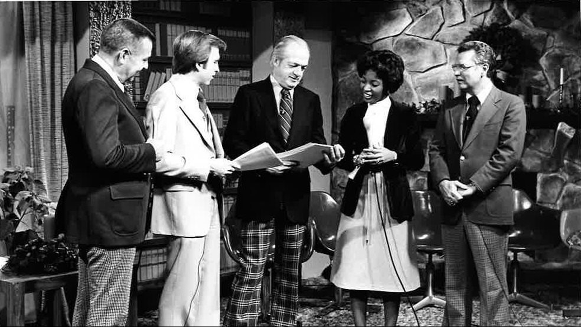 WFMY News 2 Legend, Longtime Anchor Lee Kinard Dies at Age 86 ...