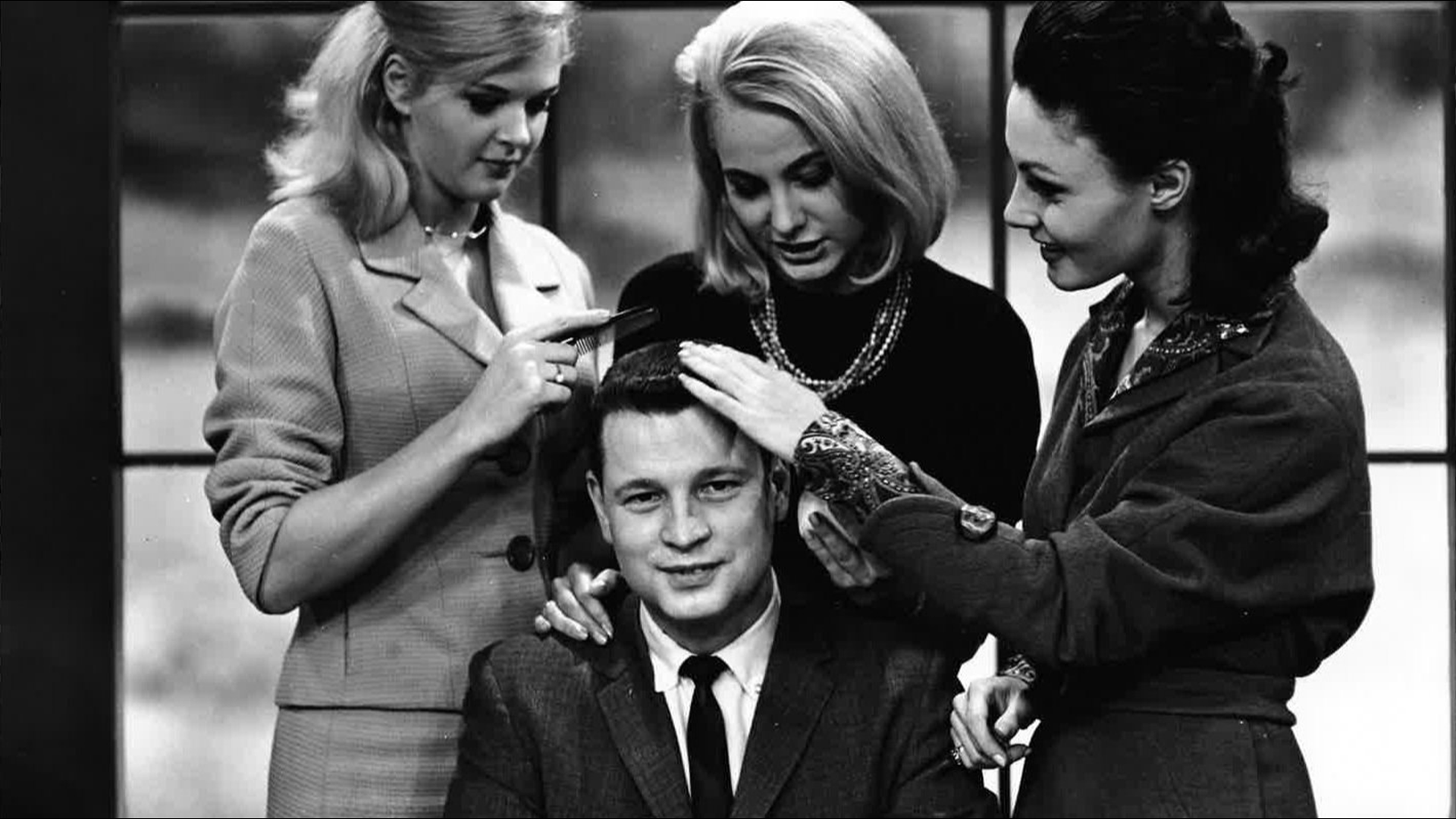 WFMY News 2 Legend, Longtime Anchor Lee Kinard Dies at Age 86 ...