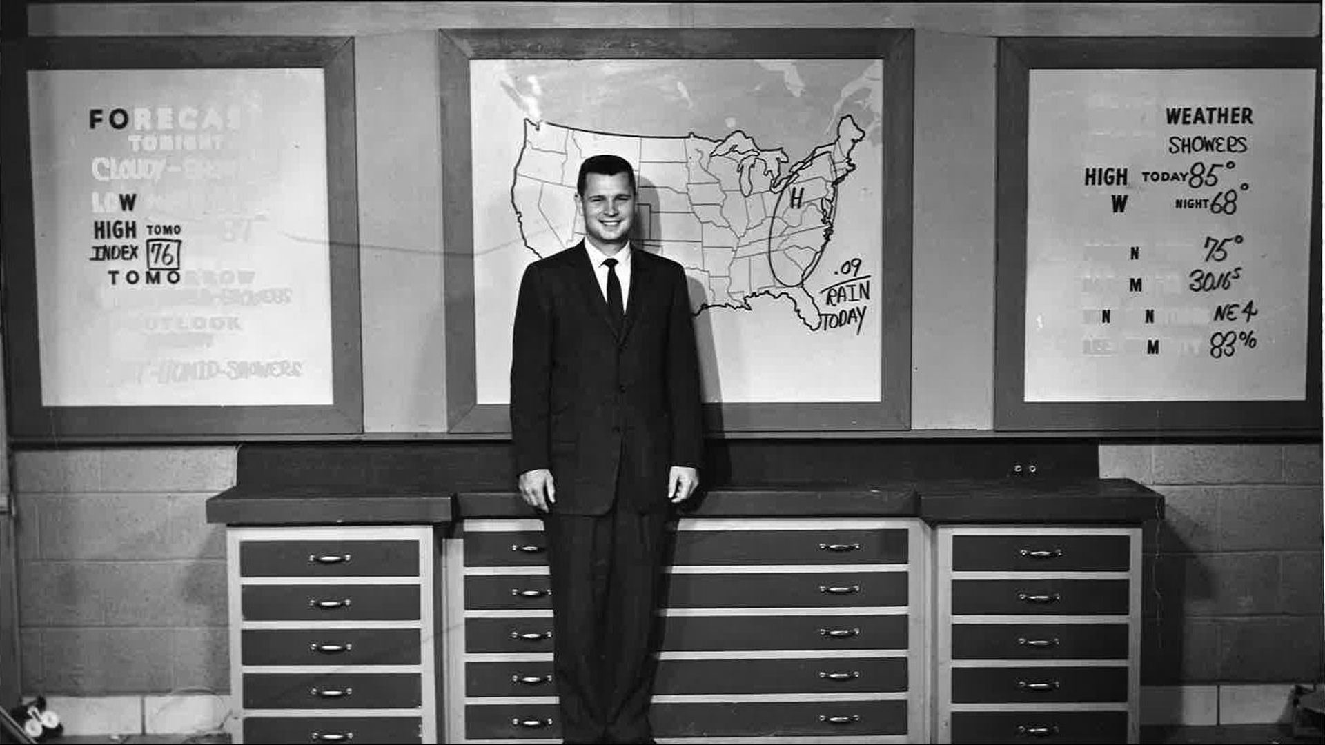 WFMY News 2 Legend, Longtime Anchor Lee Kinard Dies at Age 86 ...