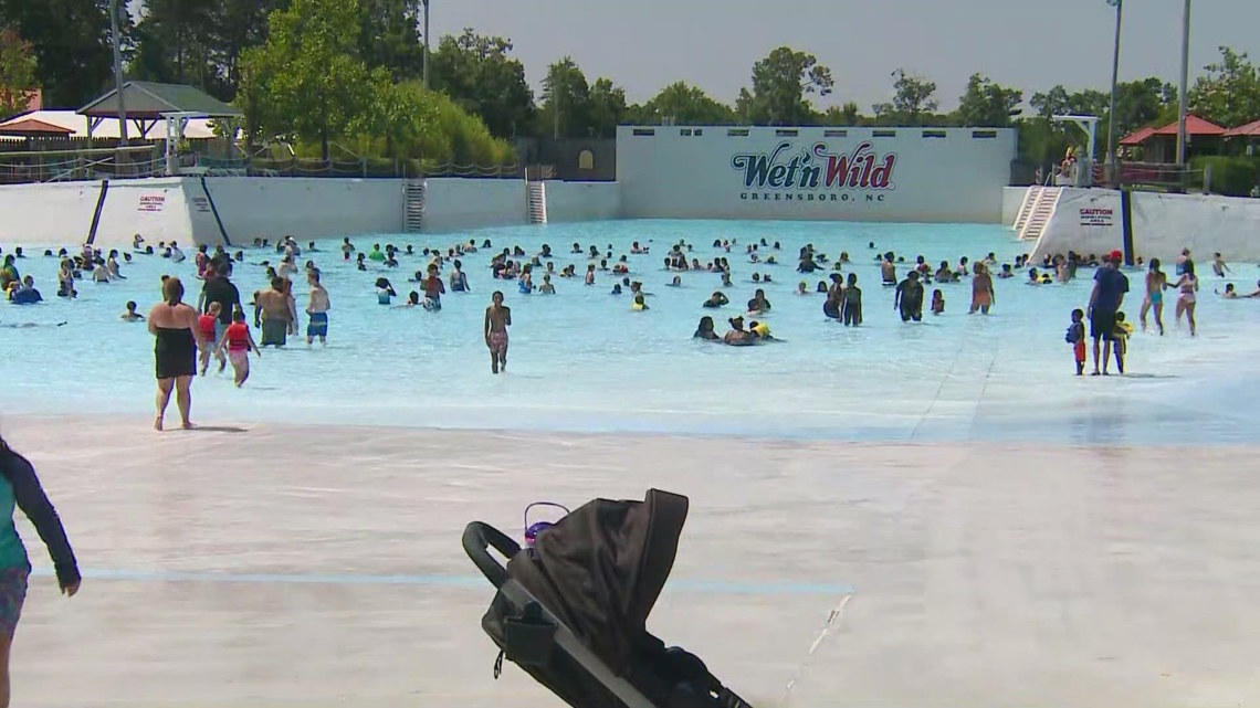 Wet 'n Wild Emerald Pointe to hire 600+ team members | wfmynews2.com