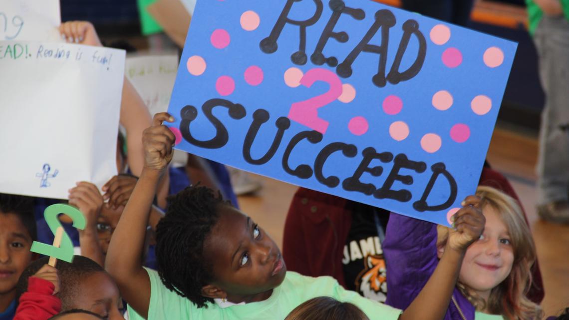 PHOTOS | Read 2 Succeed: Jamestown Elementary | wfmynews2.com