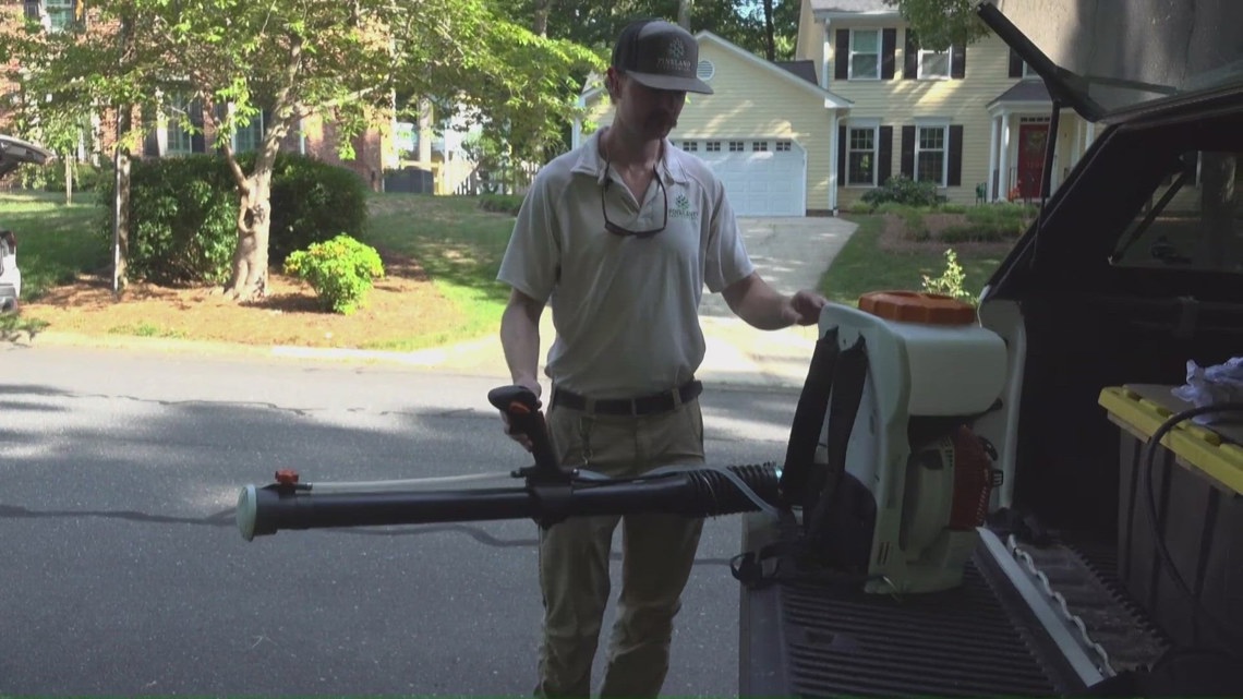 Heat wave hits Triad outdoor workers hard | wfmynews2.com