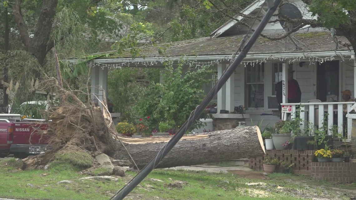 Majority of NC power outages to be restored by Friday night | wfmynews2.com