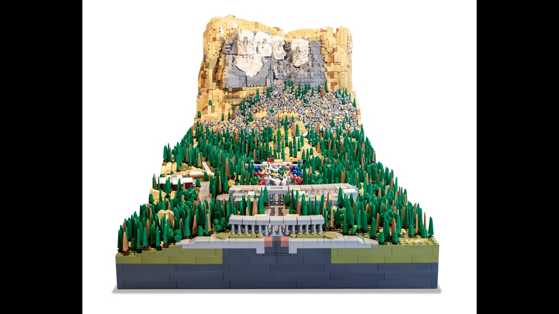 LEGO Mount Rushmore, Other Masterpieces Coming to LEGO Convention in ...