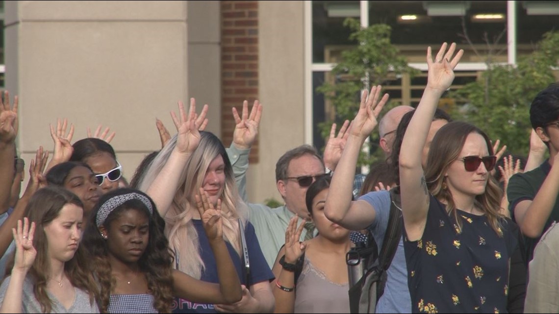 College Campuses Hold Vigils in Wake of UNCC Shooting | wfmynews2.com