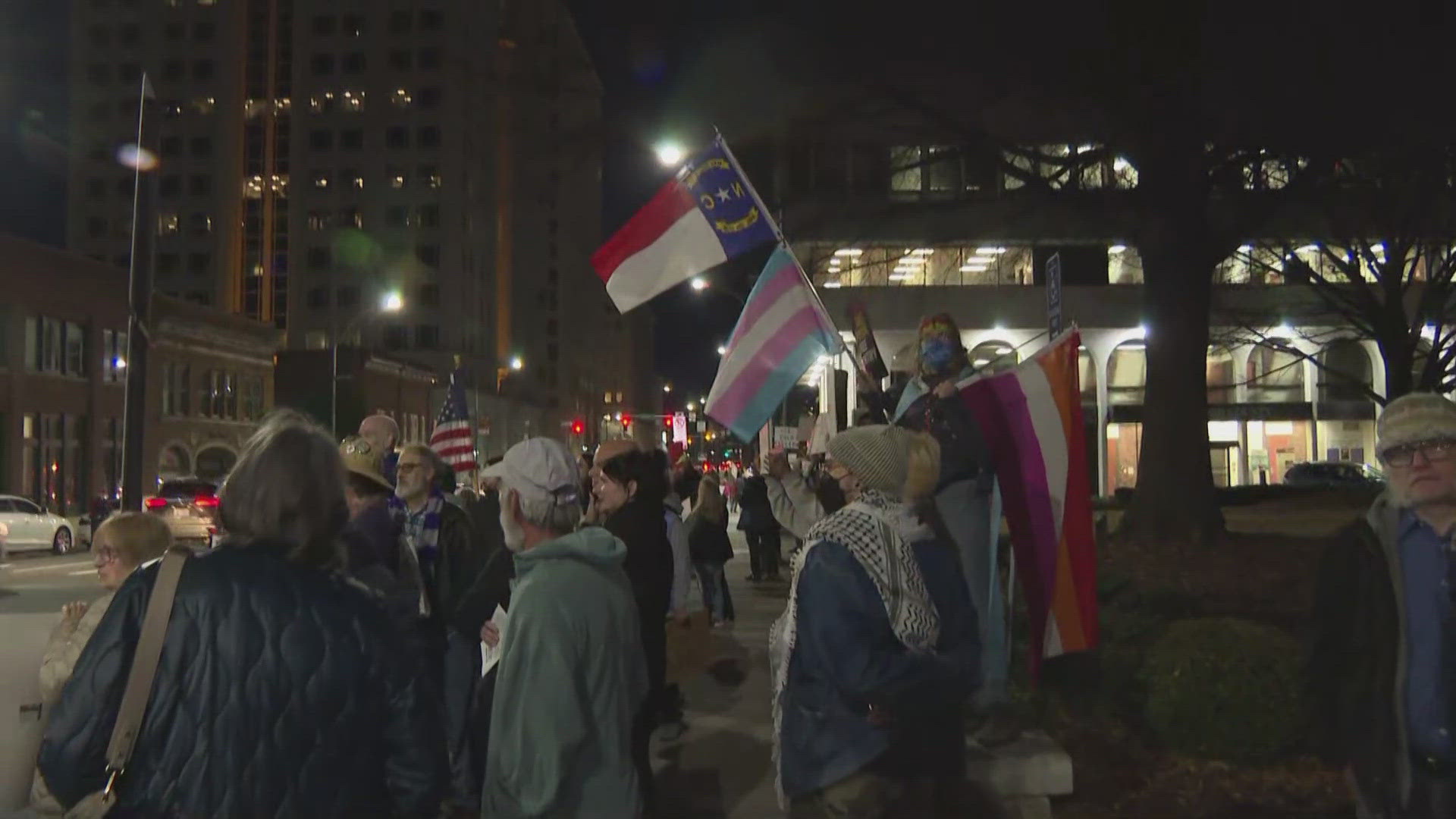 2 injured in shooting involving federal agents in Oregon | wfmynews2.com