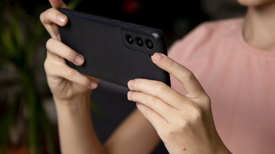 Avoid travel troubles by taking video of luggage & rental cars ...