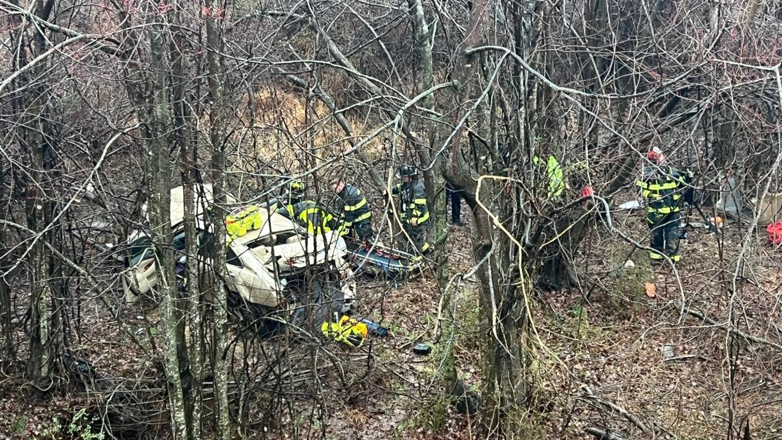Emergency crews rescue 2 in Kernersville after car crashes into ravine ...