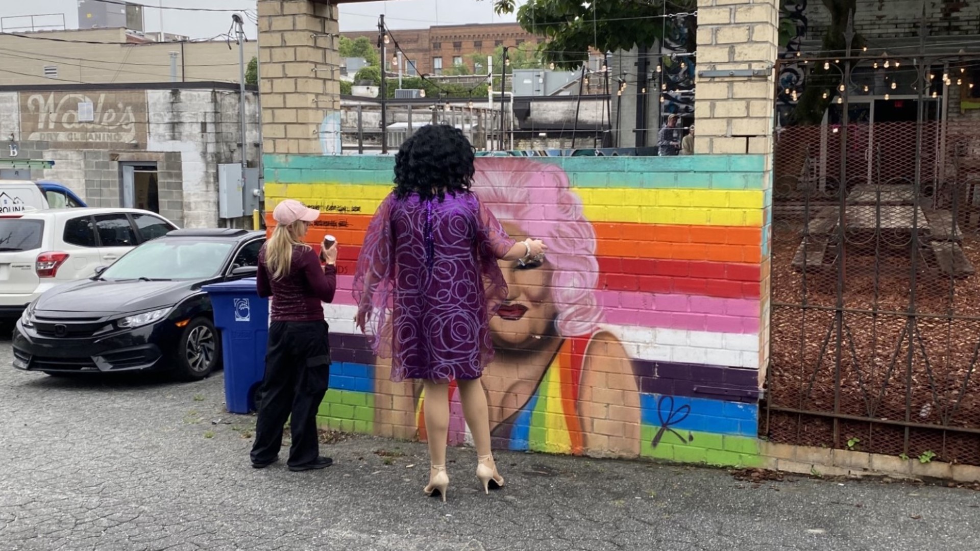 Man charged with vandalizing Greensboro drag queen mural | wfmynews2.com