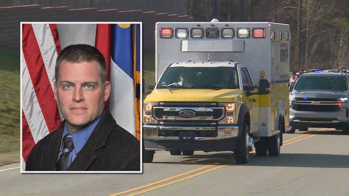 Sgt. Nix's body being escorted from Raleigh to Greensboro | wfmynews2.com