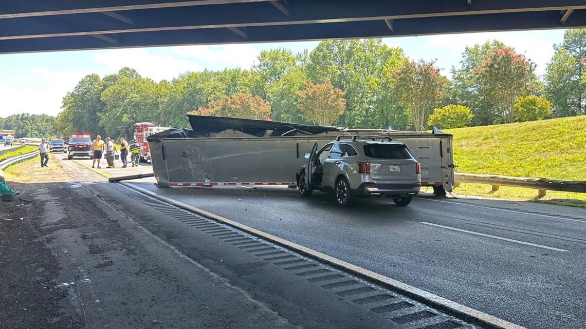US-421 reopens after crash near Winston-Salem | wfmynews2.com