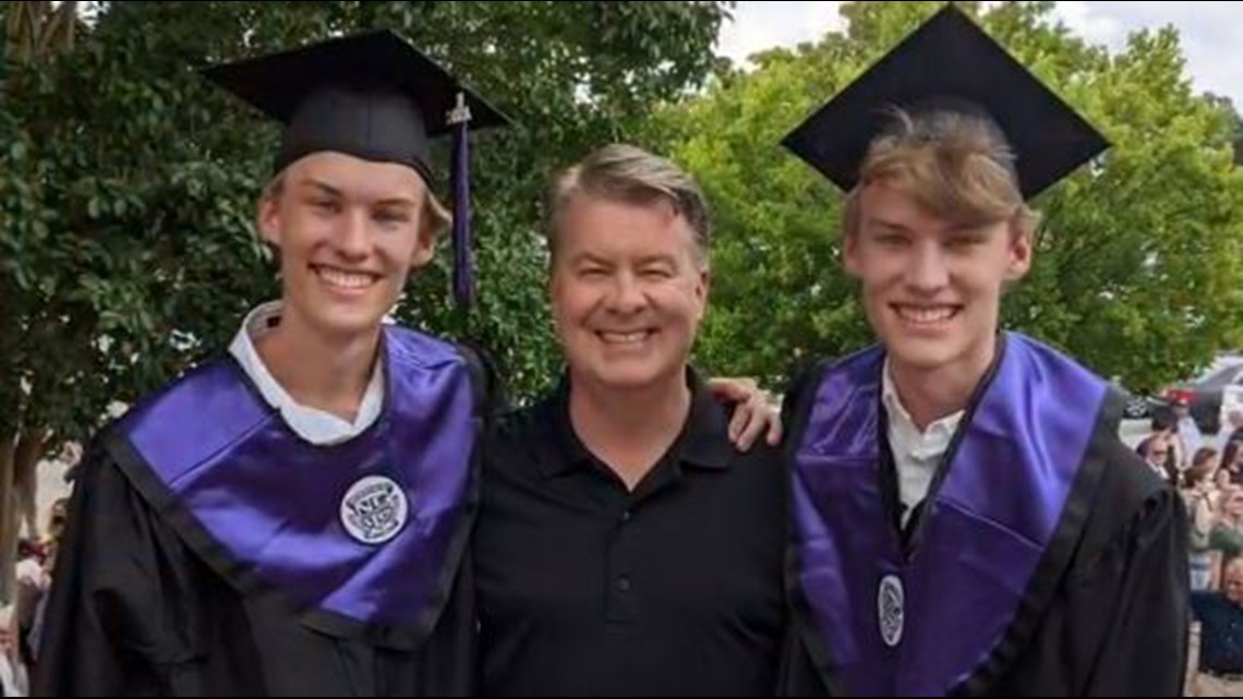 The Chilton twins graduate | wfmynews2.com