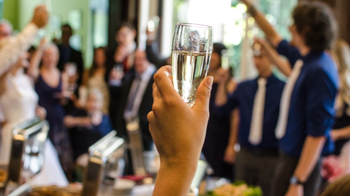 How to give a great wedding toast | wfmynews2.com