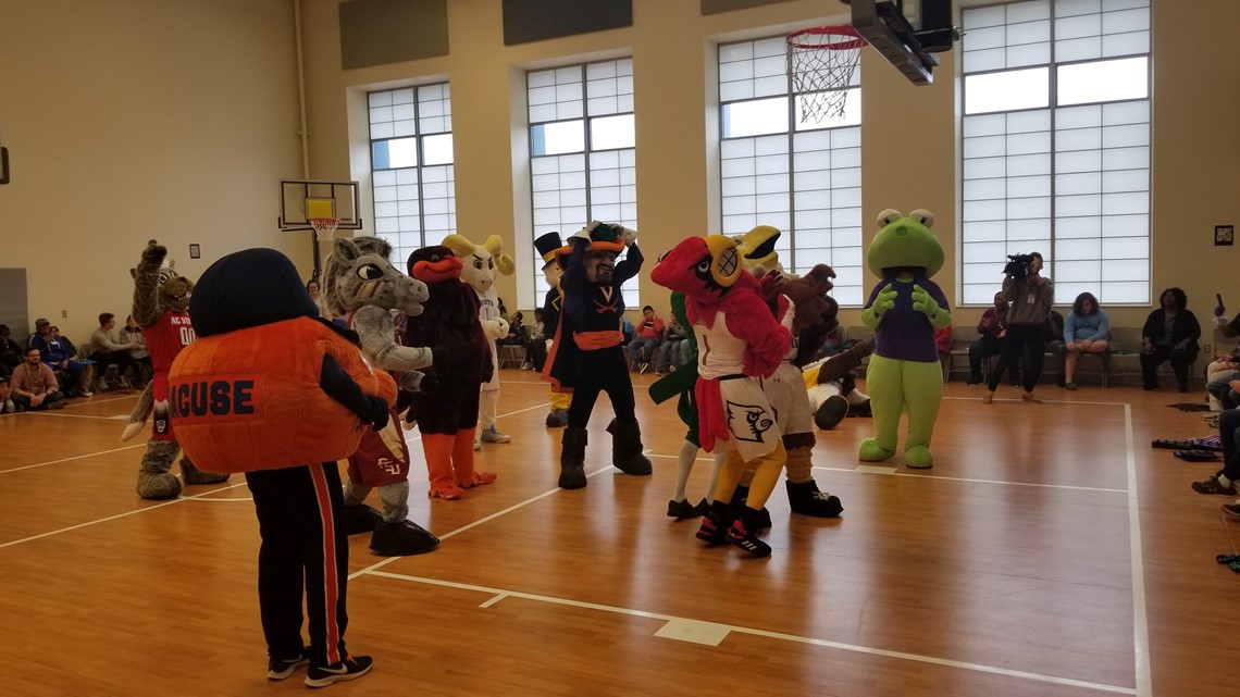 ACC mascots visit with exceptional children | wfmynews2.com
