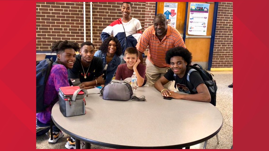 After His Sister's Tweet Goes Viral, Freshman get Lunch Buddies ...