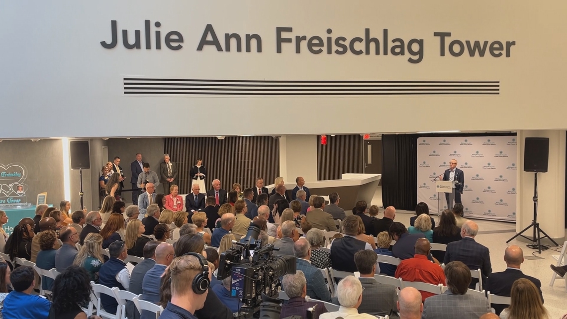 Atrium Health unveils $426M Julie Ann Freischlag Tower | wfmynews2.com