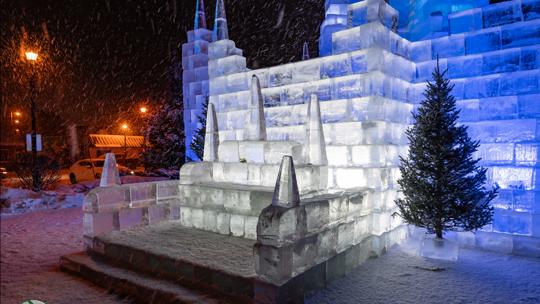A real ice castle built by volunteer firefighters in a small Wisconsin ...