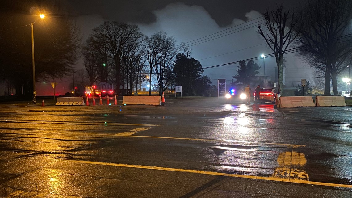 Families can return home after evacuating during Weaver fire ...