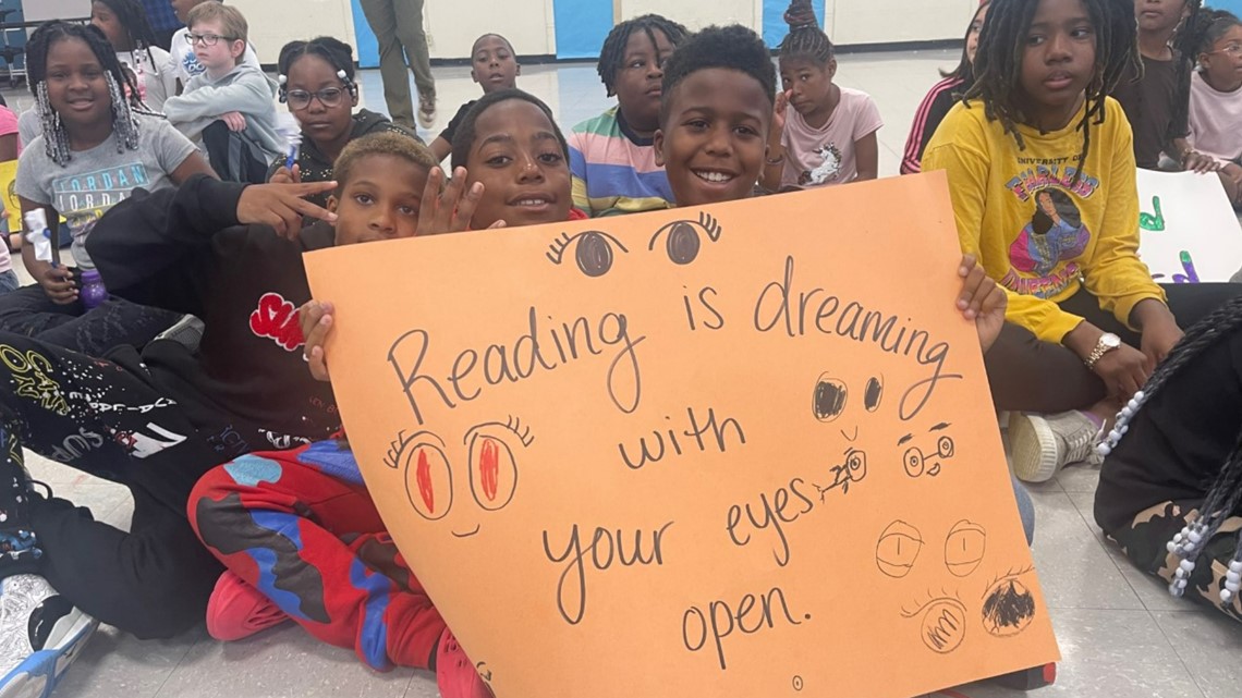 Read 2 Succeed: Washington Montessori Elementary School | wfmynews2.com