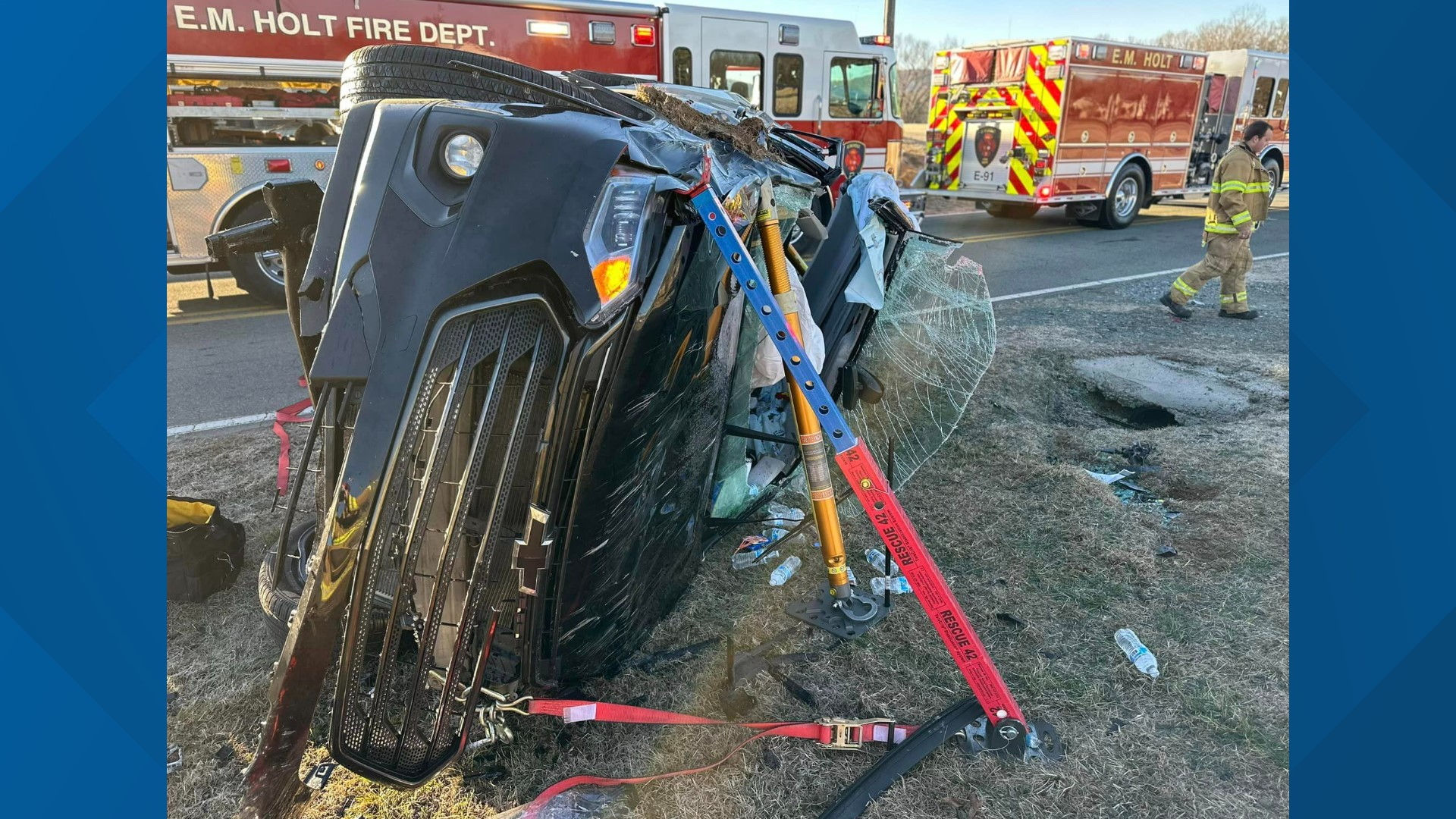 Woman and two children survive crash in Snow Camp | wfmynews2.com