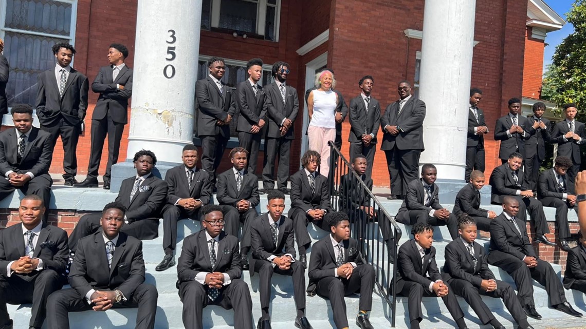 black suit initiative molding leaders | wfmynews2.com