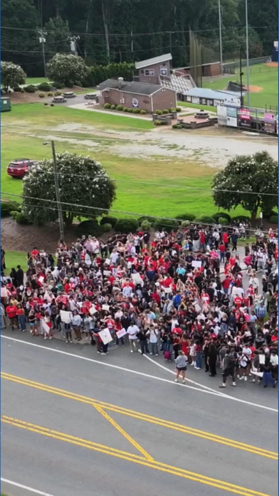 East Forsyth students protest WS/FCS staff cuts | wfmynews2.com