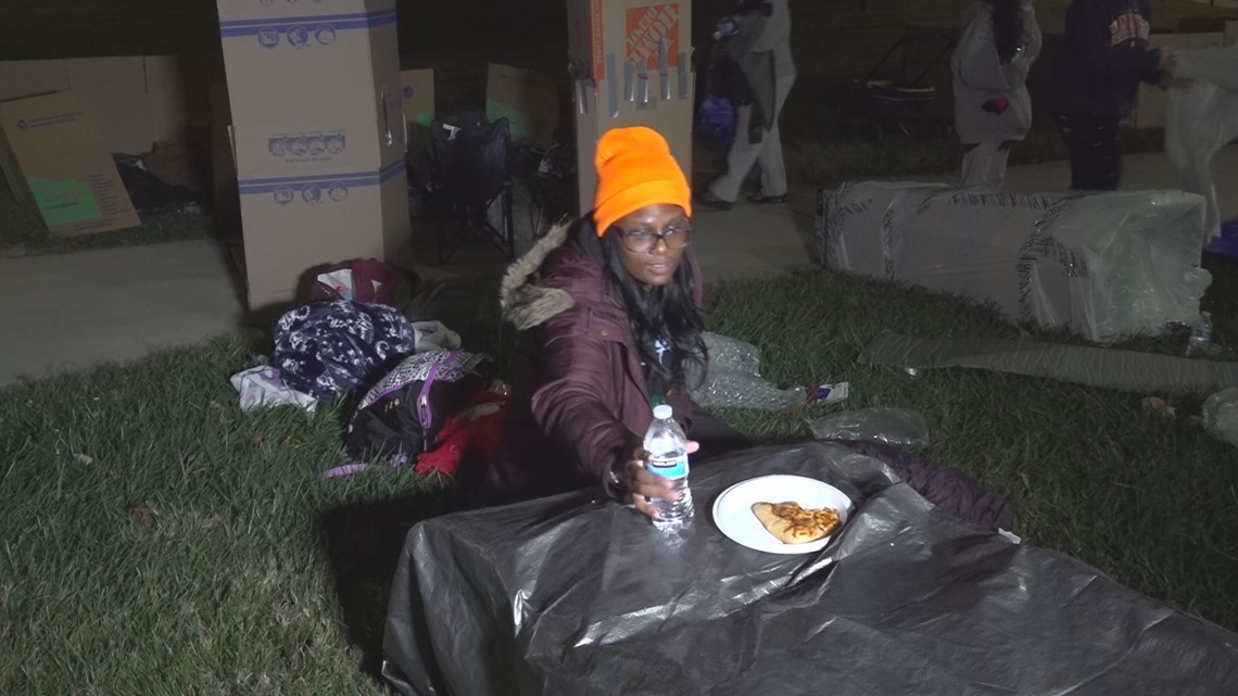 Early Middle College students sleep outside in the cold | wfmynews2.com