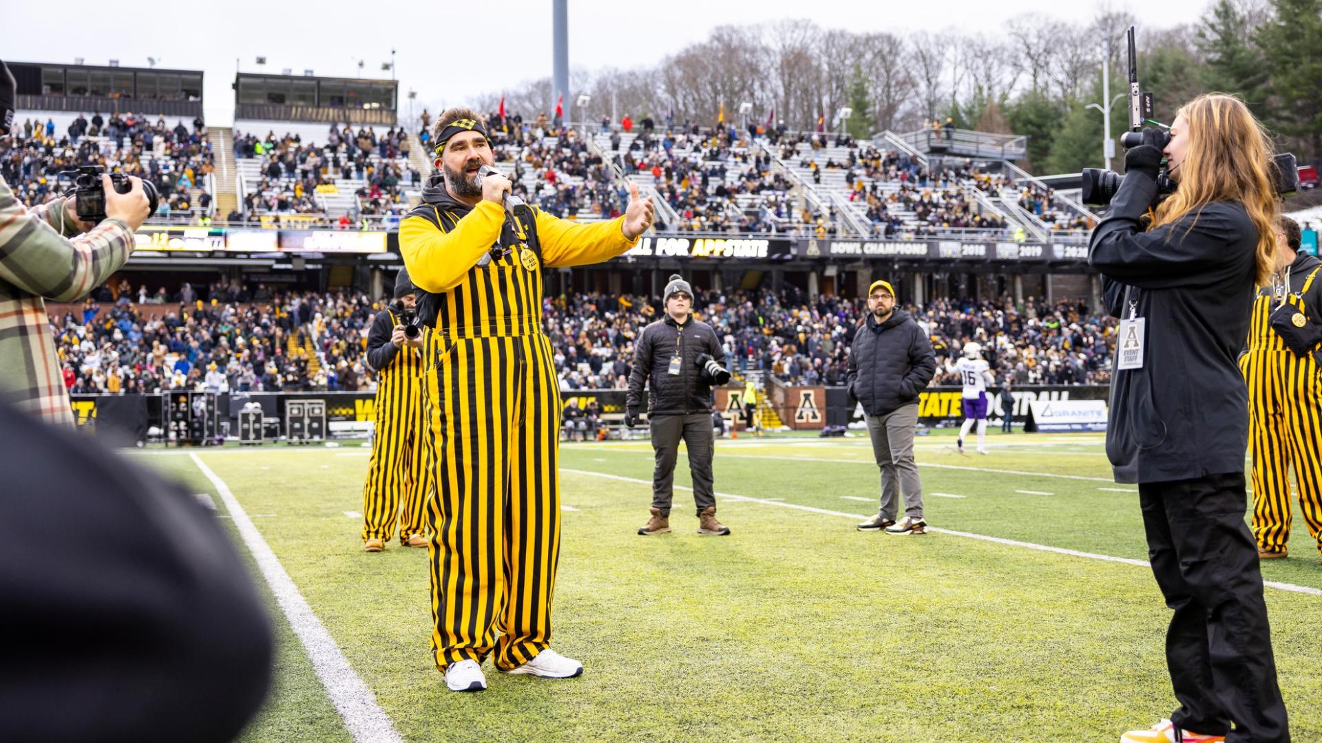 Jason Kelce attends App State football game | wfmynews2.com