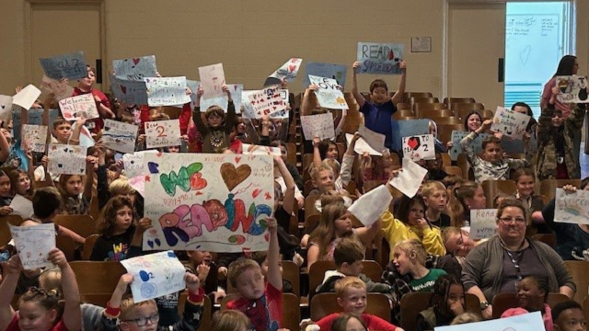 Read 2 Succeed | Nathanael Greene Elementary School | wfmynews2.com